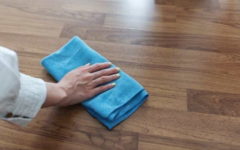 Homemade Laminate Floor Shiner (4 Easy Steps)