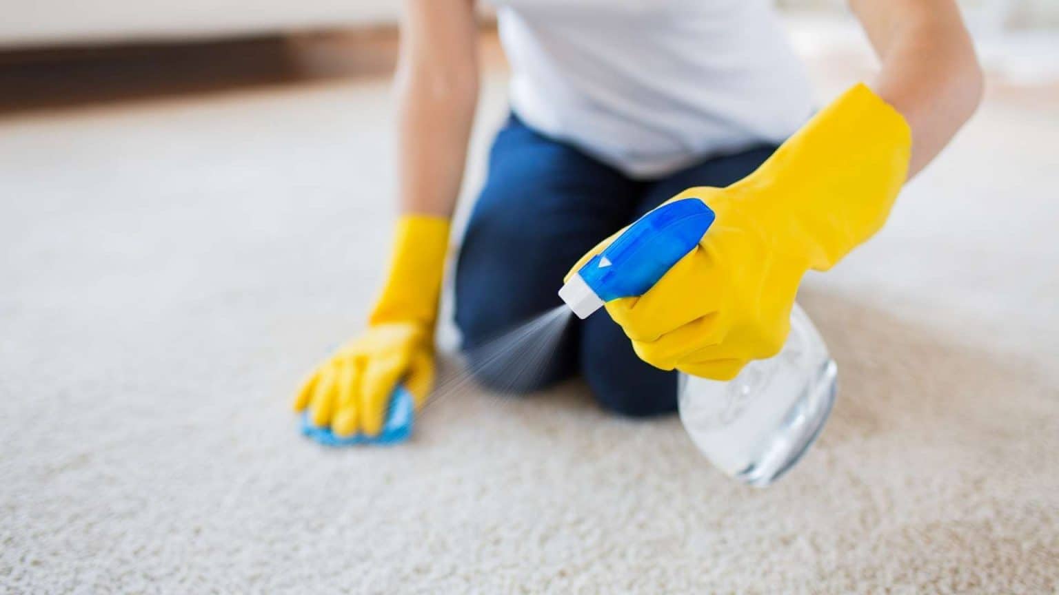 How to Clean Carpet Without Machine (4 Easy Ways)